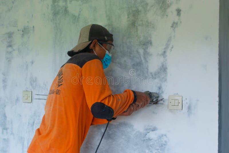 Construction Worker are Grinding the Walls Editorial Photography ...
