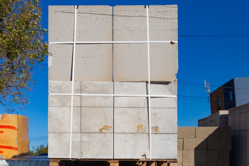 Sale of Bricks for Construction. Wholesale Base of Building Materials ...