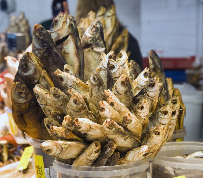 Sale of a Vobla on a Market. Stock Image - Image of market, sale: 37872301