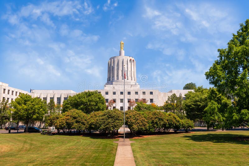 Salem, Oregon, USA at the State Capitol Stock Image - Image of downtown ...