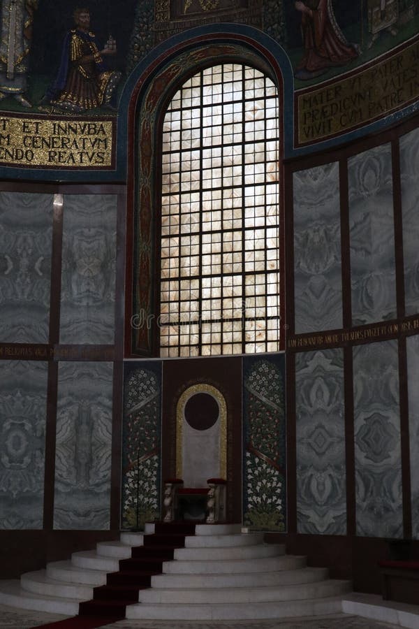 Salerno - Abside Centrale Della Cattedrale Editorial Stock Photo ...