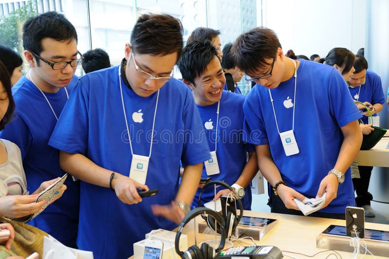 Sales People in Apple Store Editorial Photography - Image of hong ...