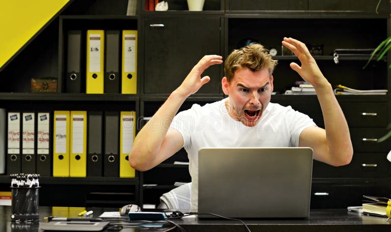 Saliência irritada foto de stock. Imagem de fervura, ferver - 96687286