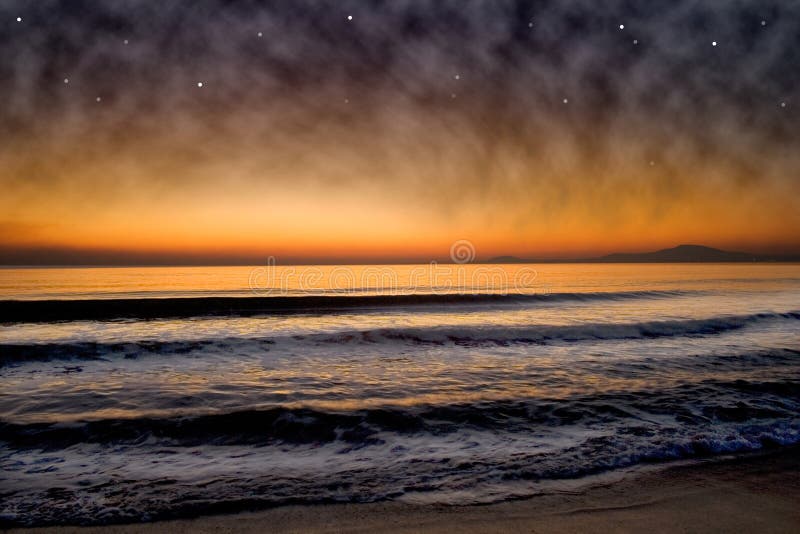 Salida del sol foto de archivo. Imagen de contorno, levantamiento - 4219424