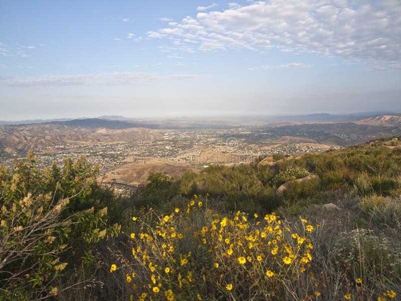 Salida Del Sol De Simi Valley California Foto de archivo - Imagen de ...