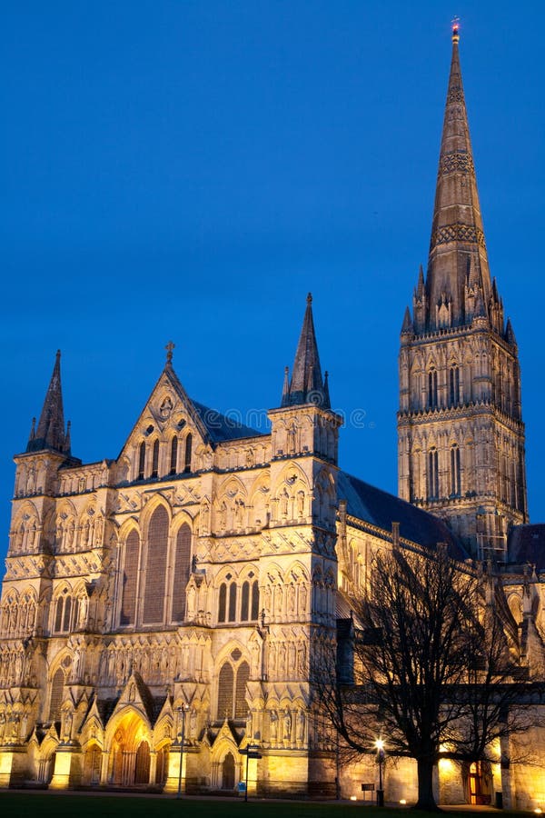 Salisbury Cathedral at Night Stock Image - Image of church, worship ...