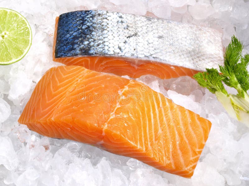 Salmon Fish Fish on Ice stock image. Image of crushed - 152379939