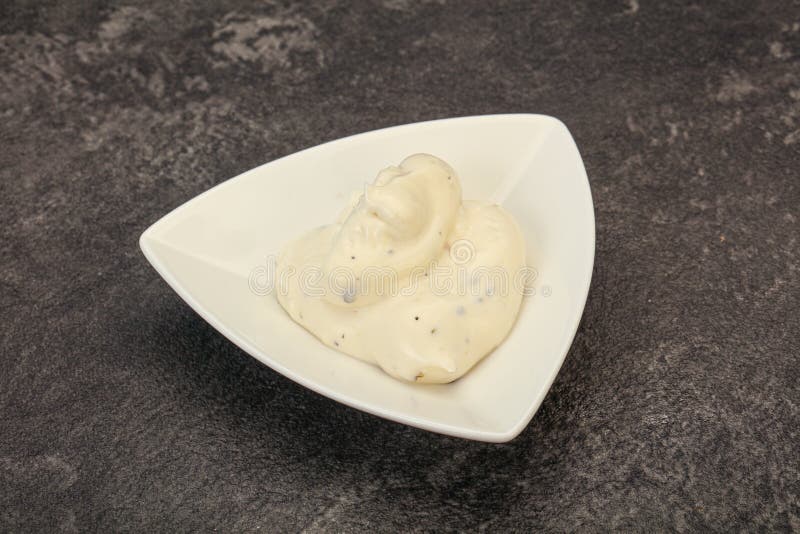 Salsa De Crema Caesar Con Parmesano Y Hierbas Imagen de archivo ...