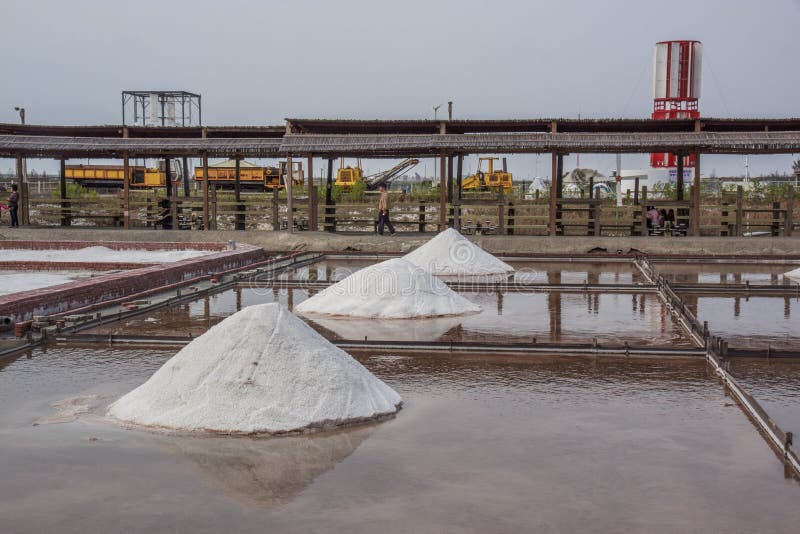 Salt Pan in Qigu Salt Mountain, Taiwan Editorial Photo - Image of coast ...