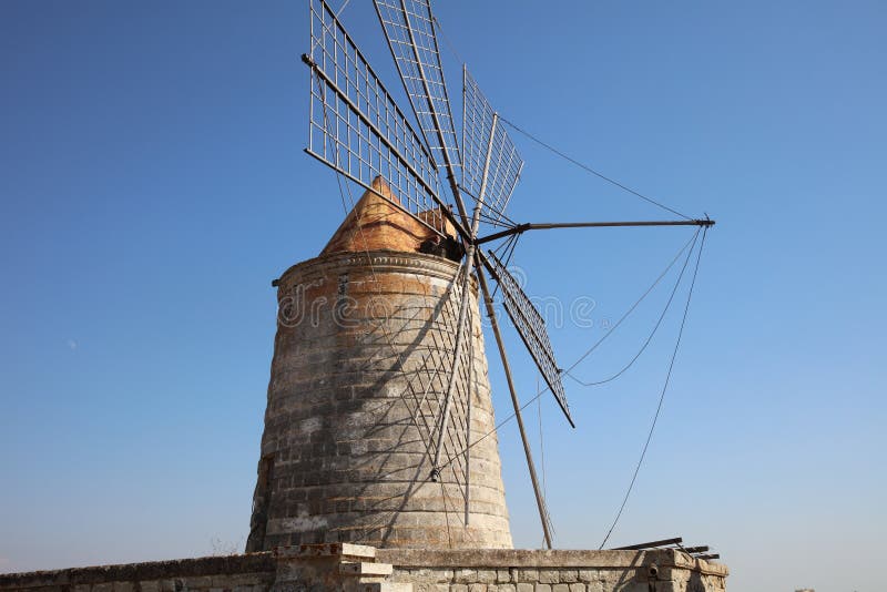 Sea Salt & the Windmills on a Clear Day in Marsala - Sicily - Italy ...