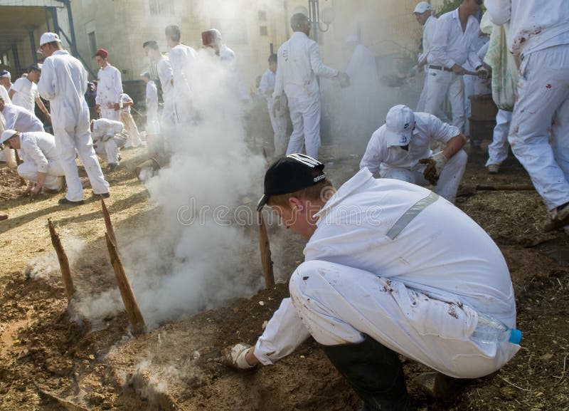 Samaritan Passover Sacrifice Editorial Image - Image of celebration ...