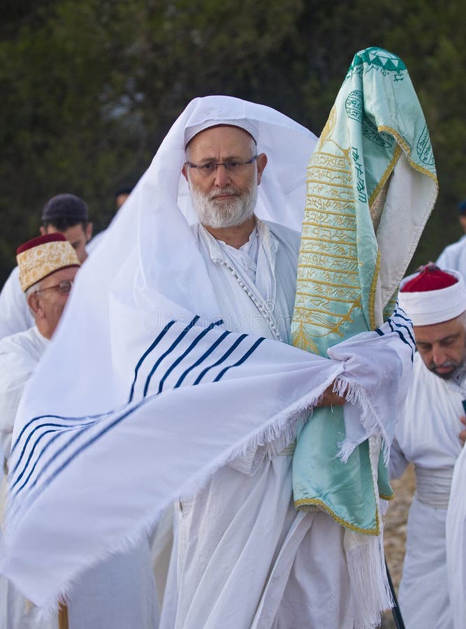 Samaritan Shavuot pray editorial stock image. Image of ritual - 25437664