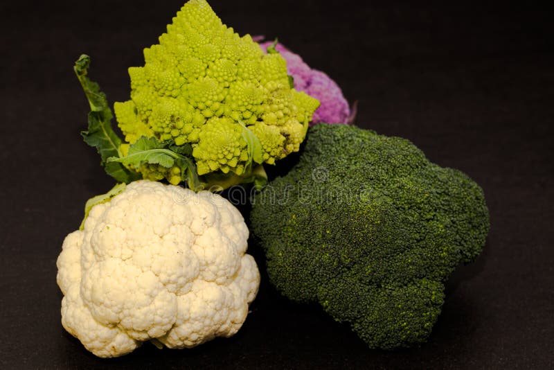 Groene kool stock foto. Image of voedsel, keuken, maaltijd - 67001302