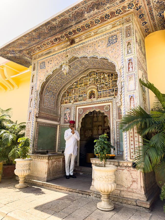Samode Haveli Hotel is a 225-year-old Architectural Marvel in Jaipur ...