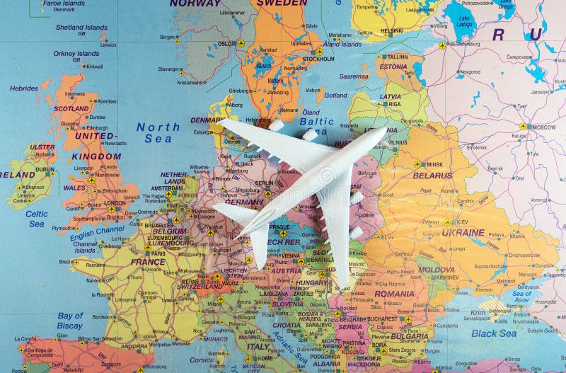 Samolot na mapie europy obraz stock. Obraz złożonej z świat - 202301677