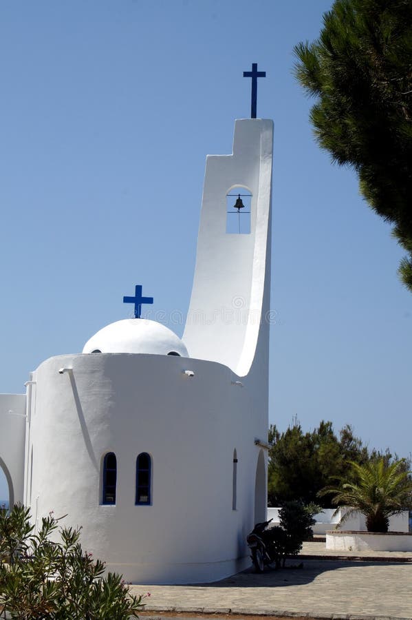 Samos Karlovassi image stock. Image du église, bleu, tour - 58998947