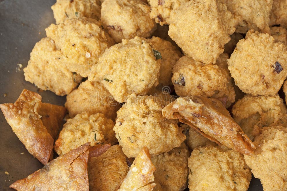 Samosa indio foto de archivo. Imagen de sabroso, llenado - 29625932