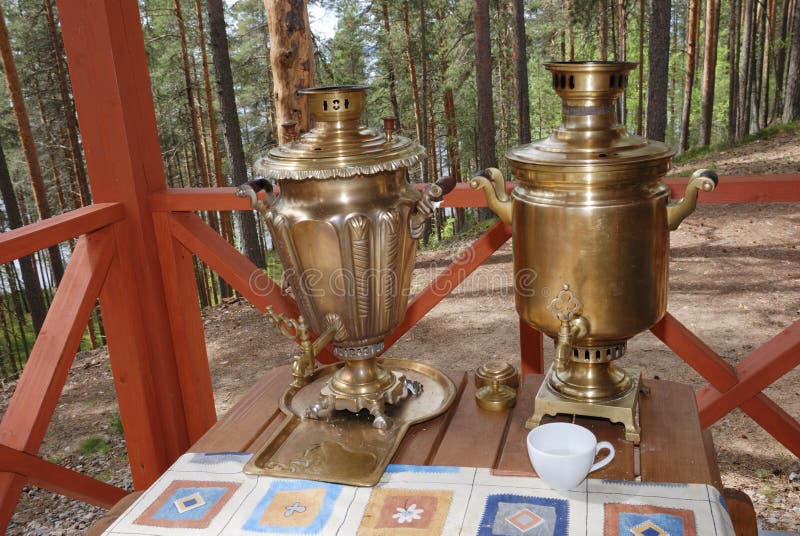 Samowar, Stary Tradycyjny Rosyjski Czajnik Zdjęcie Stock - Obraz ...