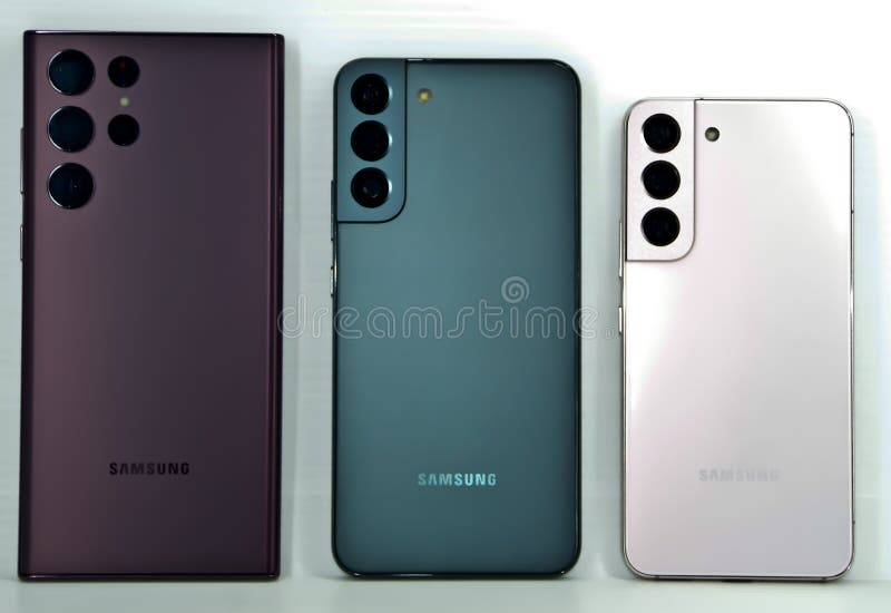 Samsung Galaxy S22 Ultra Red, S22+ Green and S22 White Rear View ...