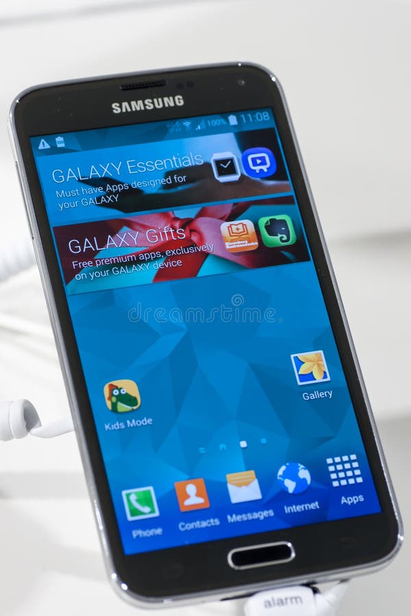 SAMSUNG GALAXY S5, MOBILE WORLD CONGRESS 2014 Editorial Stock Image ...