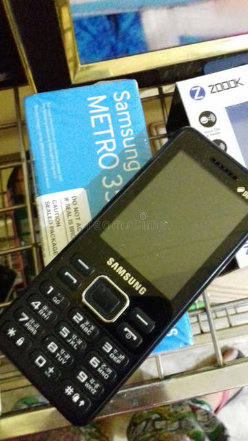 Samsung Phone Model Keypad Metro Stock Photos - Free & Royalty-Free ...