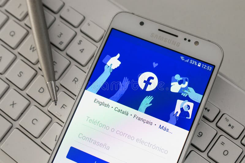 Samsung Phone Screen with Facebook Application on Android System ...