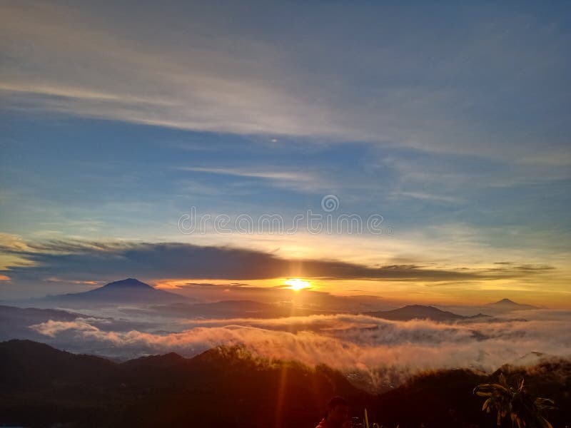 Samudra Awan Mountain Sagara Foto de archivo - Imagen de océano ...