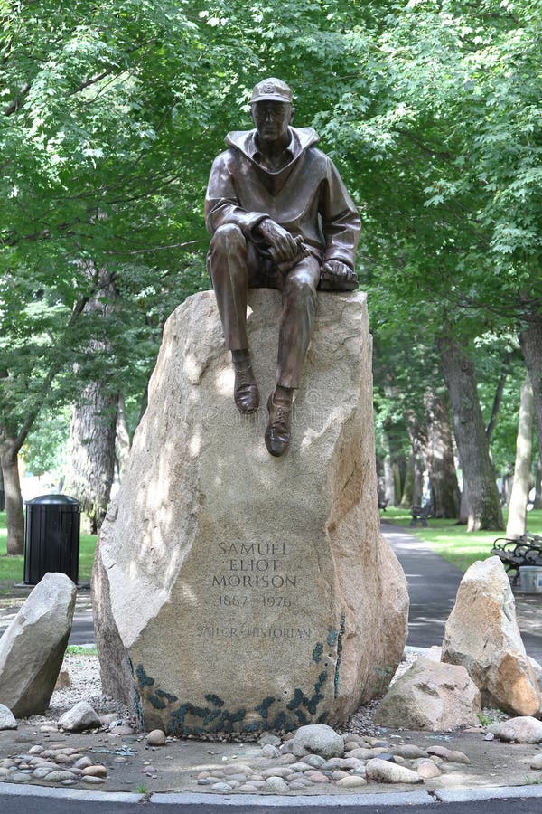 Samuel Eliot Morison Statue Stock Photo - Image of avenue, statue: 32917258