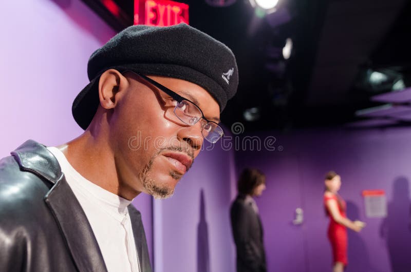 Samuel Jackson Movie Star Wax Statue Editorial Image - Image of jackson ...