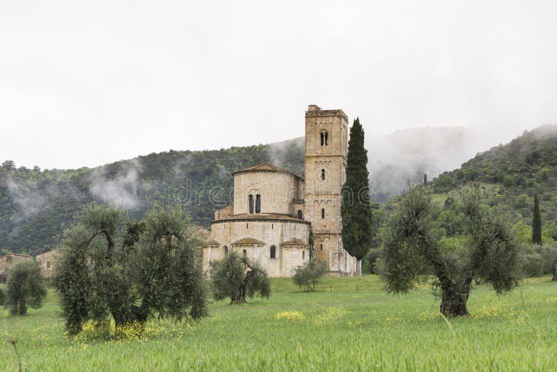 San Antimo immagine editoriale. Immagine di storia, monastero - 83403035