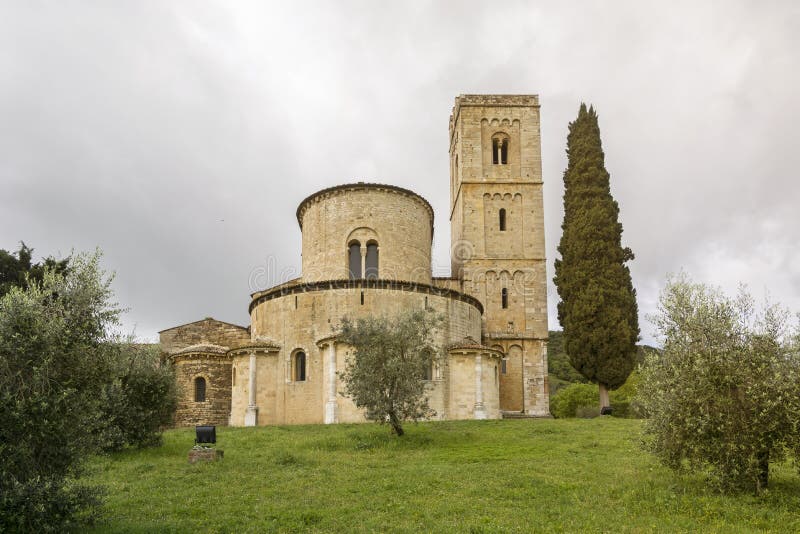 San Antimo immagine editoriale. Immagine di storia, monastero - 83403035