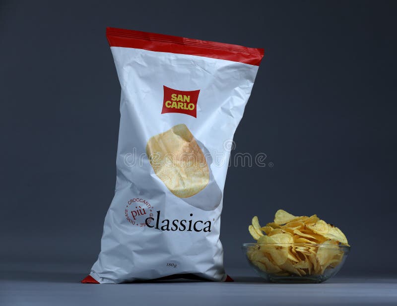 San Carlo, Patatine Fritte Italiane, Isolate Immagine Stock Editoriale ...