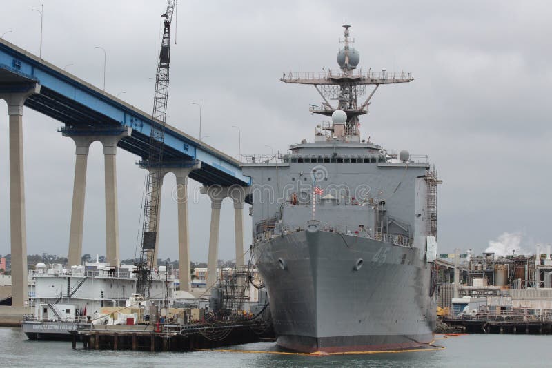 San Diego Navy Shipyard editorial photo. Image of california - 37660341