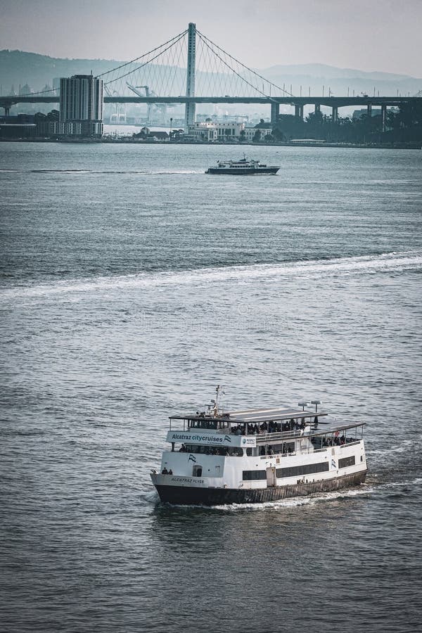 San Francisco Boat and Bridge Editorial Image - Image of ship, water ...