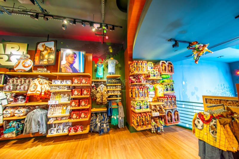 San Francisco Ca 6 De Agosto De 2017 : Interior De Disney Store Foto ...