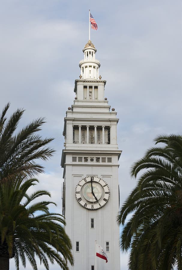 San Francisco Clock Tower En El Edificio Del Transbordador Imagen de ...