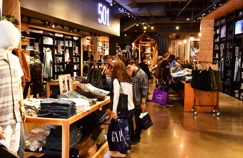 San Francisco, USA - July 13 2016 : Cloth Shop Editorial Stock Photo ...