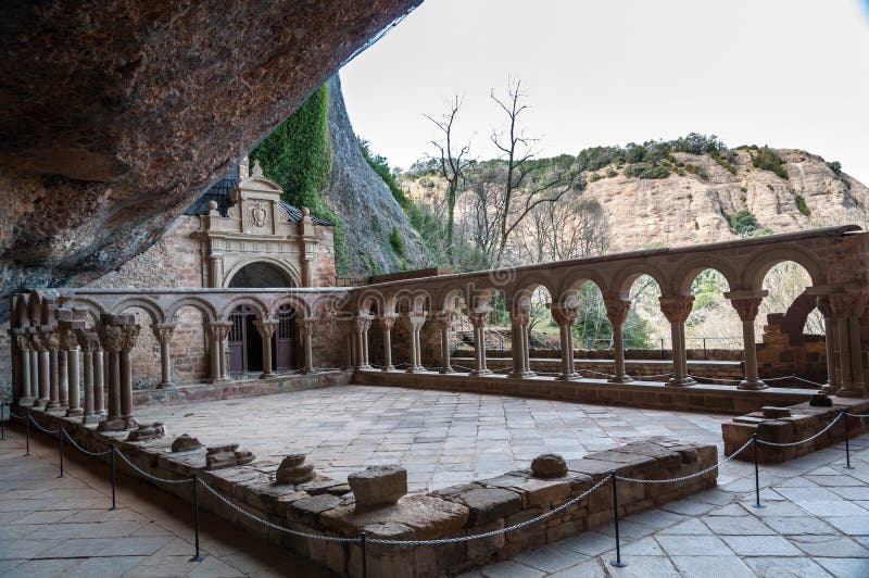 O Monastério De San Juan De La Pena, Jaca, Em Jaca, Em Jaca, Huesca ...