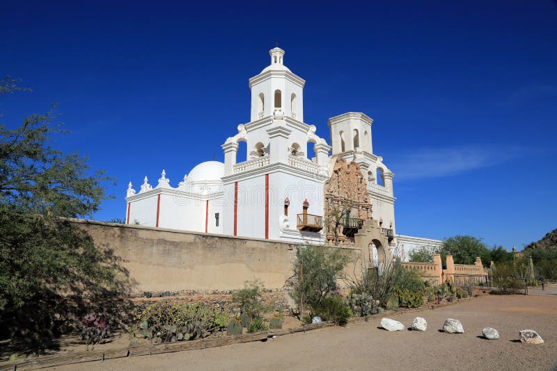 San Xavier del Bac Mission image stock. Image du religieux - 28165847