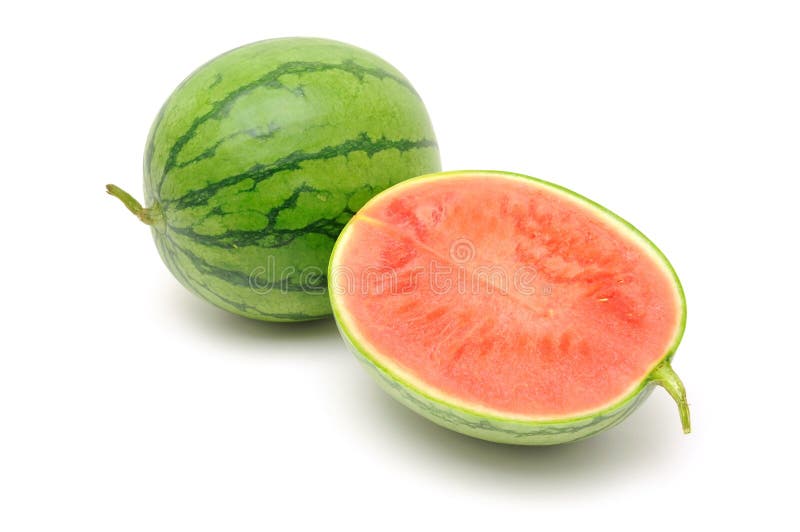 Sandía partida en dos foto de archivo. Imagen de primer - 7000852