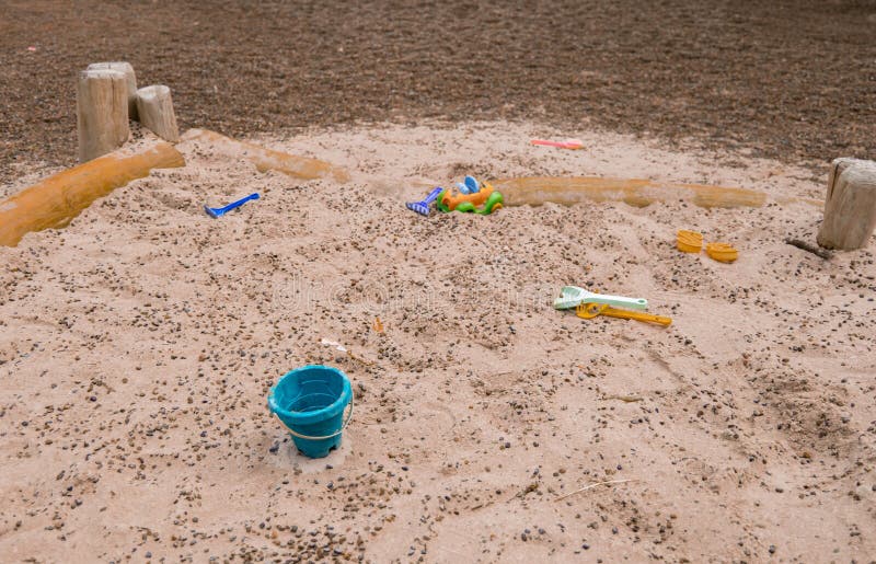 Sand Box Outdoor Environment Playground for Kids with Plastic Toys ...
