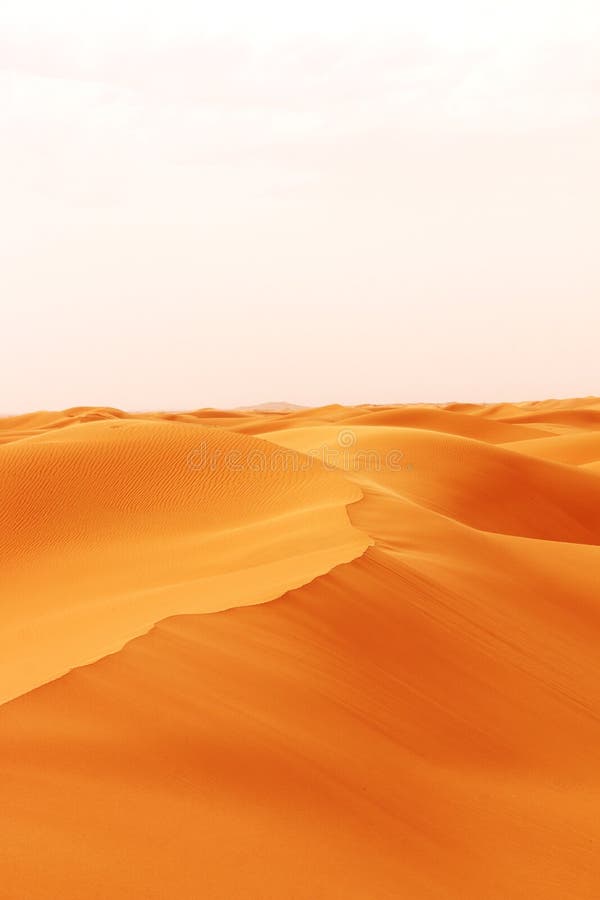 Sand Dunes Desert Background - Beautiful Arabian Desert Stock Image ...