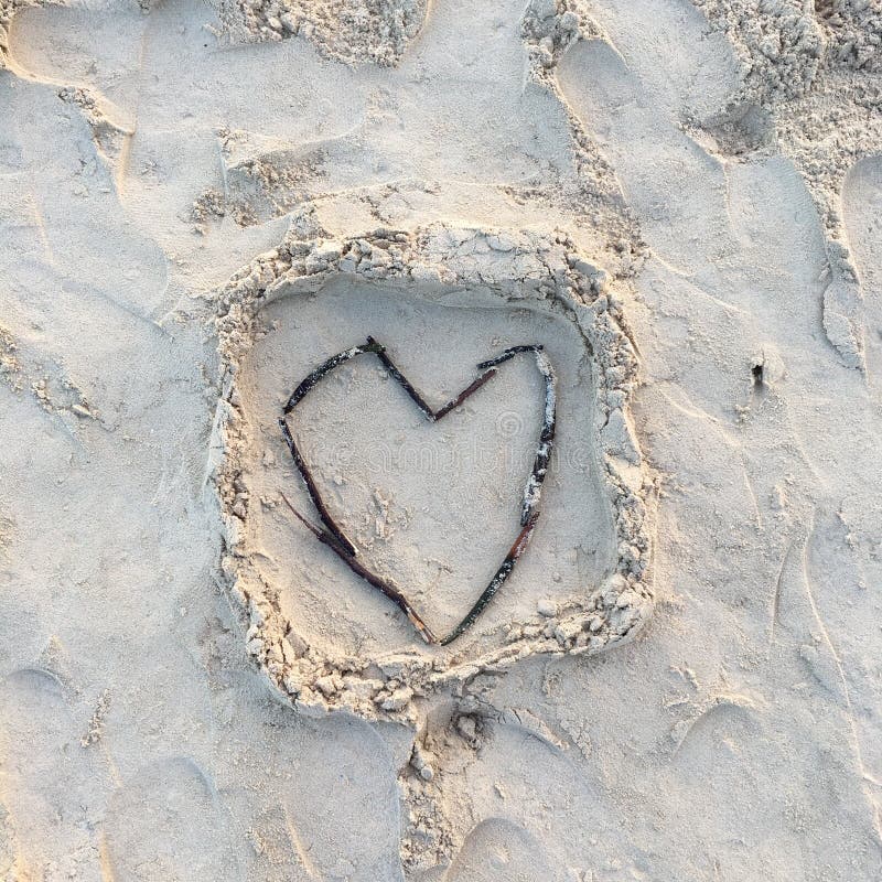 Sand heart stock image. Image of hawaii, heart, draft - 78239387