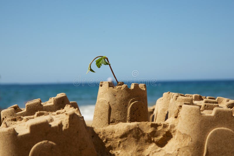 Sand-Schloss stockbild. Bild von ikone, freizeit, gelb - 18071061