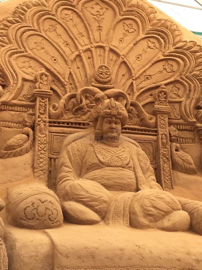 The Sand Sculpture of Maharaja Srikant Wodeyar in Mysore Editorial ...