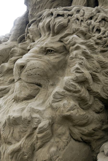 Sand Sculptures - the lion editorial photography. Image of play - 10054447