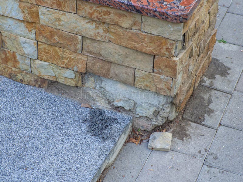 Sand Stone Wall Surface, Background of Decorate. Broken Tile Wall Stock ...