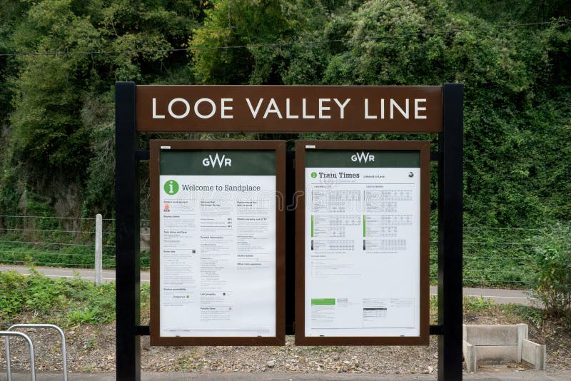 Sandplace Train Station Sign Editorial Photo - Image of looe, signage ...