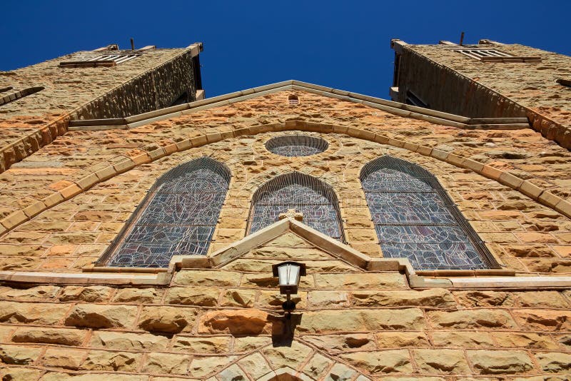 Sandstein-Kirche stockbild. Bild von kerk, grün, afrika - 31310663