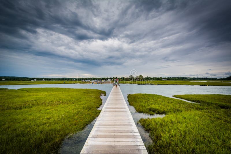 The Sandwich Boardwalk and a Wetland, in Sandwich, Cape Cod, Mas Stock ...